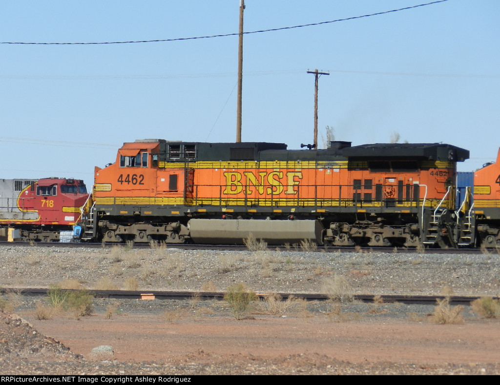 BNSF 4462